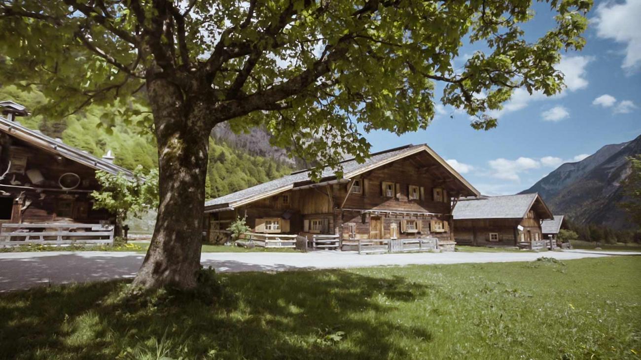 Eng Alm Alles andere ist Käse auf GRUPPENREISEN.COM